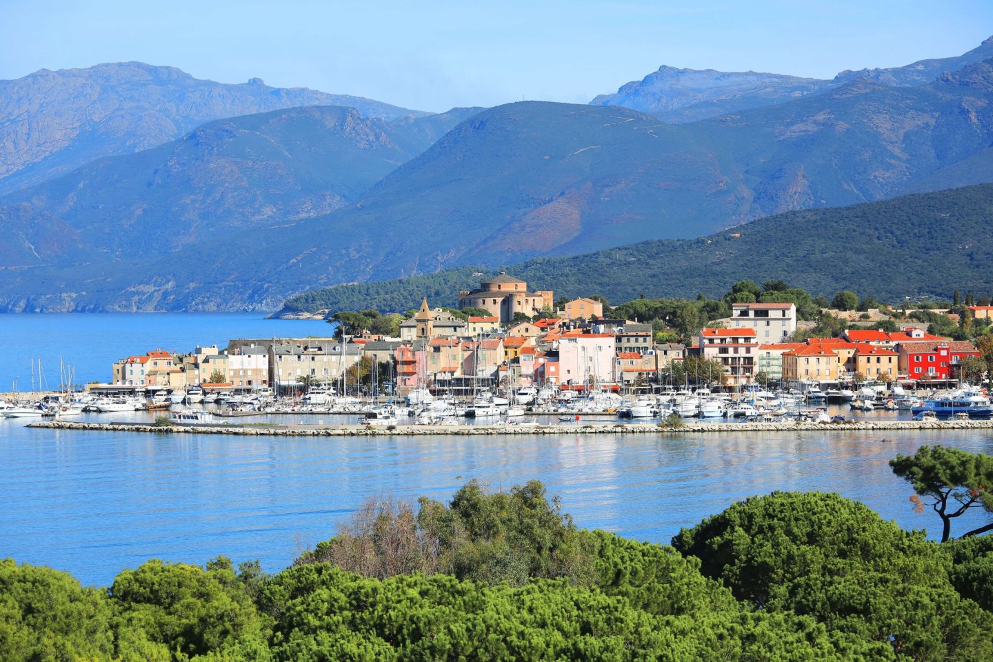 Saint-Florent - Korsika | Cestujlevne.com