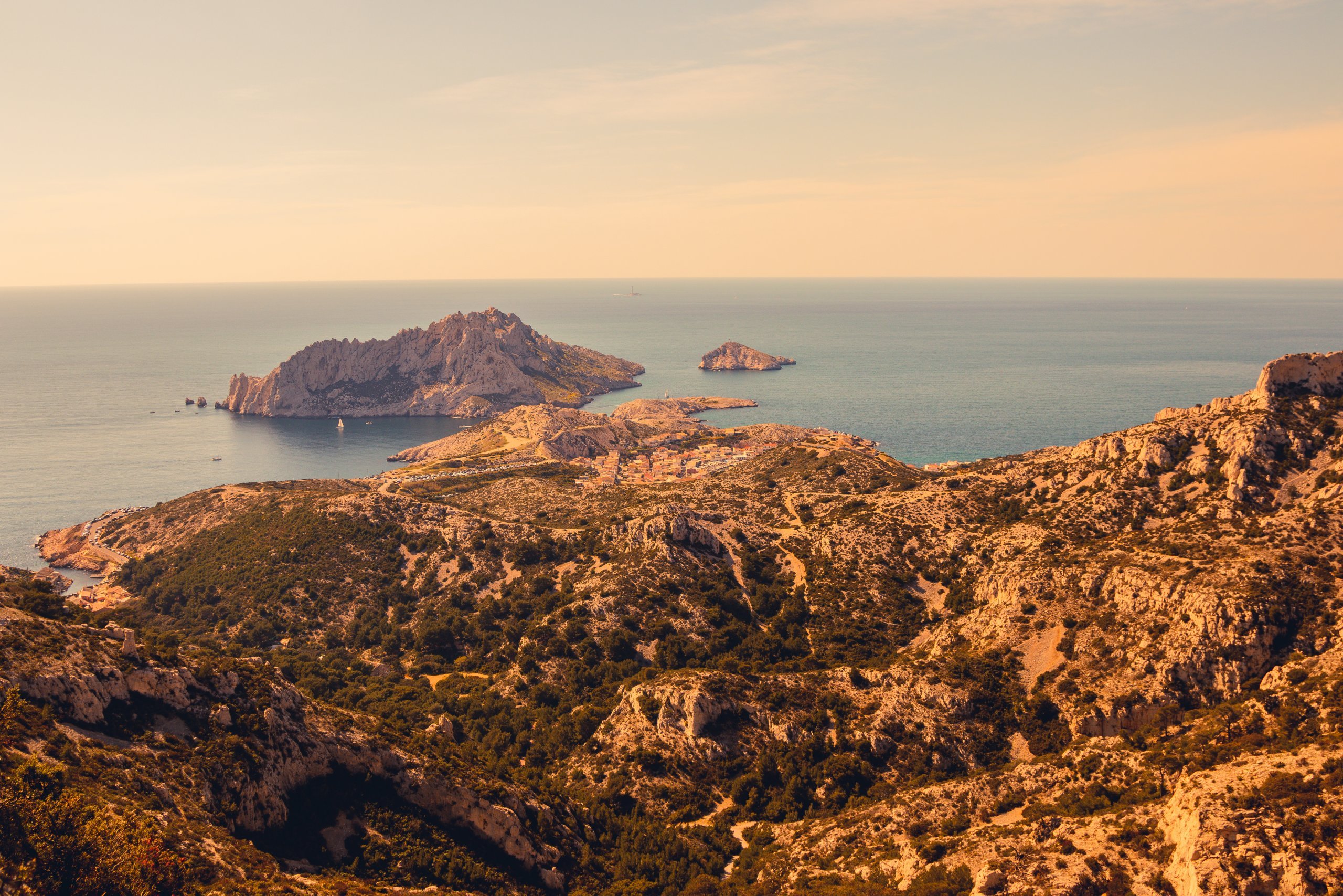 Calanche (Calanques de Piana) - Korsika | Cestujlevne.com