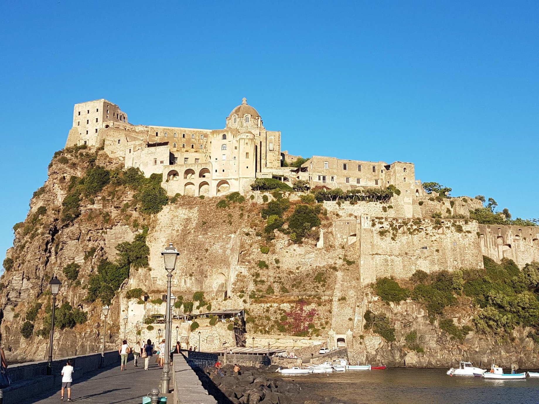 Aragonský hrad (Castello Aragonese) - Ischia | Cestujlevne.com