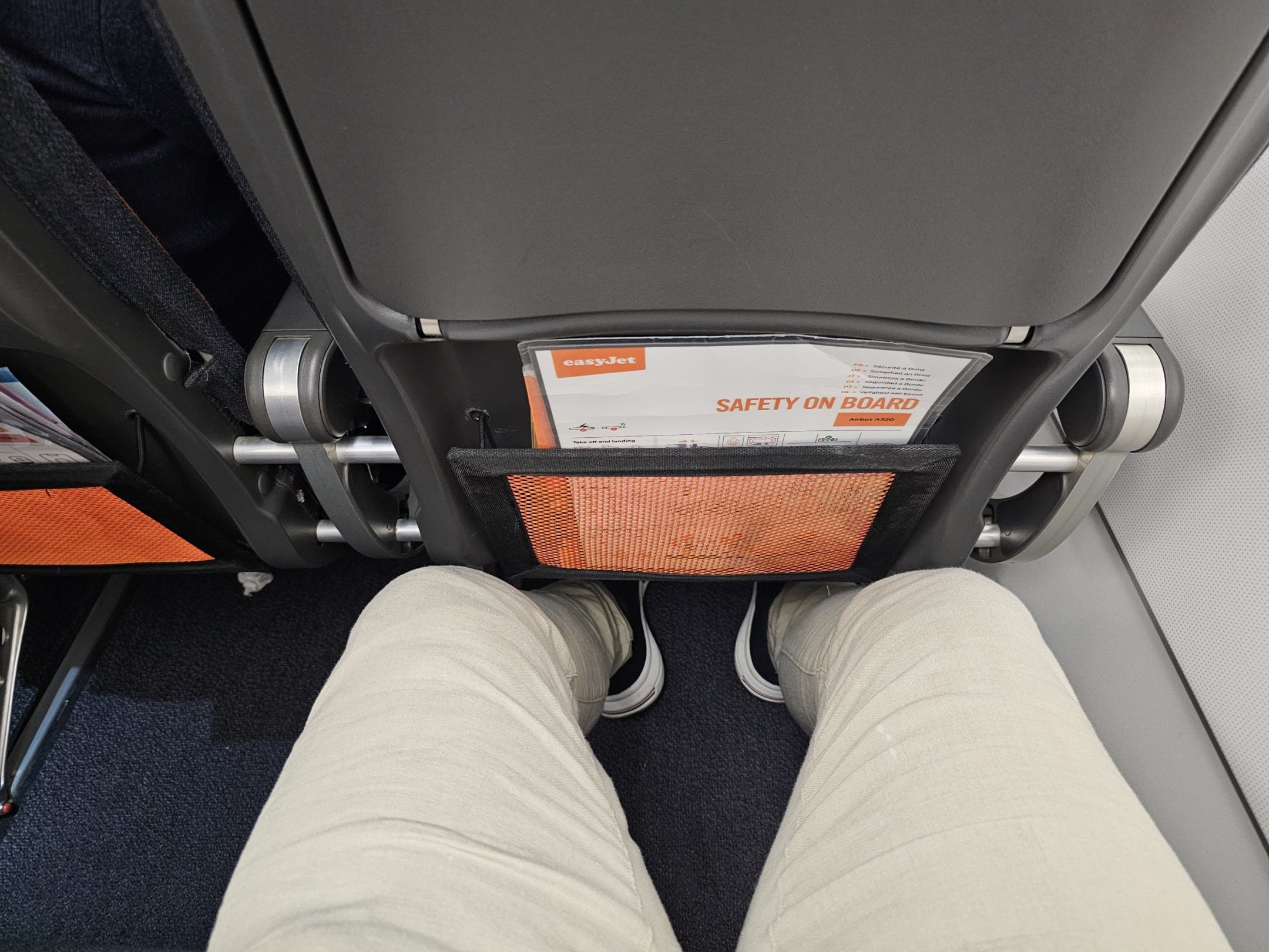 easyJet check in - kdy a jak se odbavit