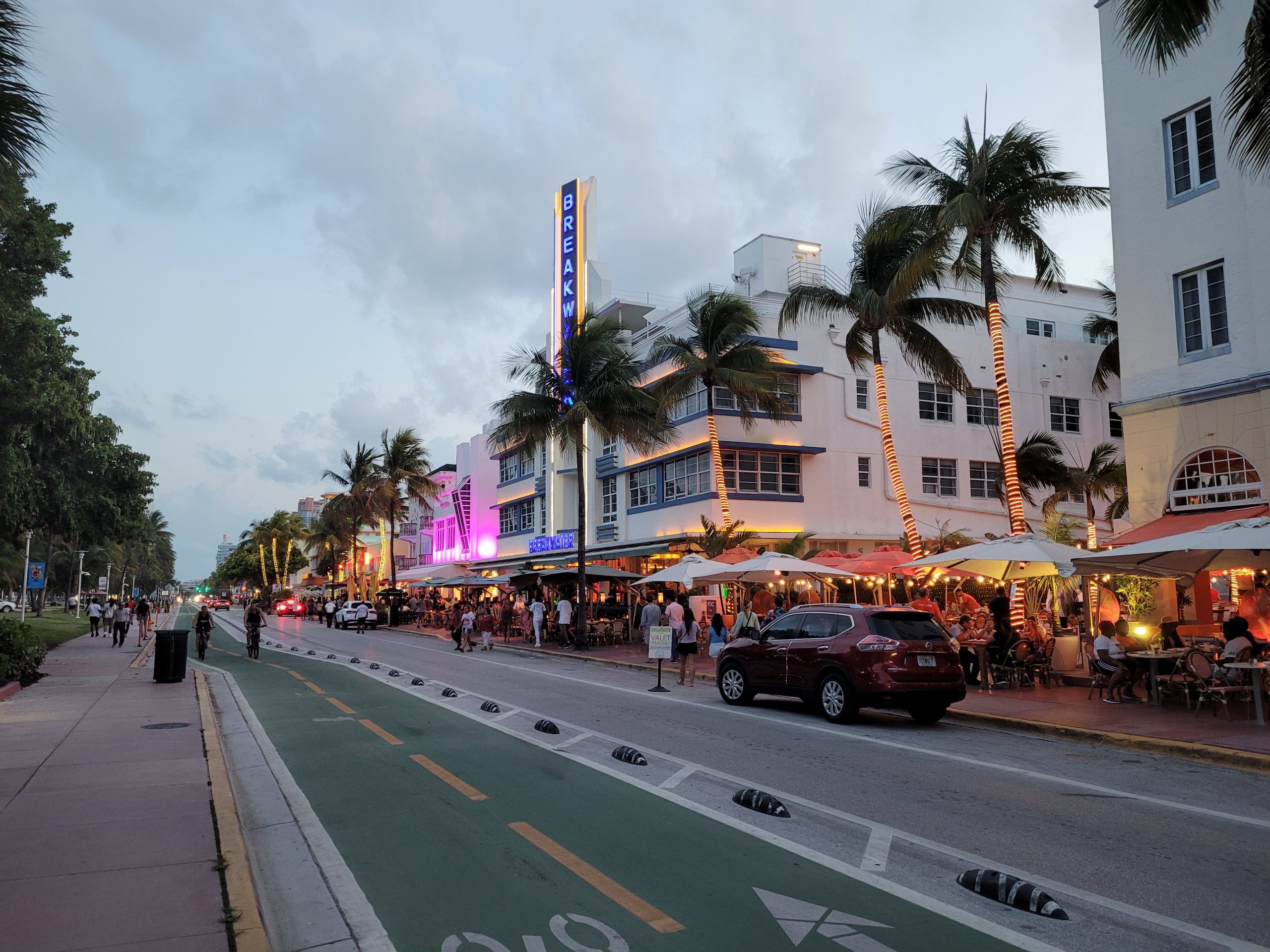 Ocean Drive - Miami | Cestujlevne.com