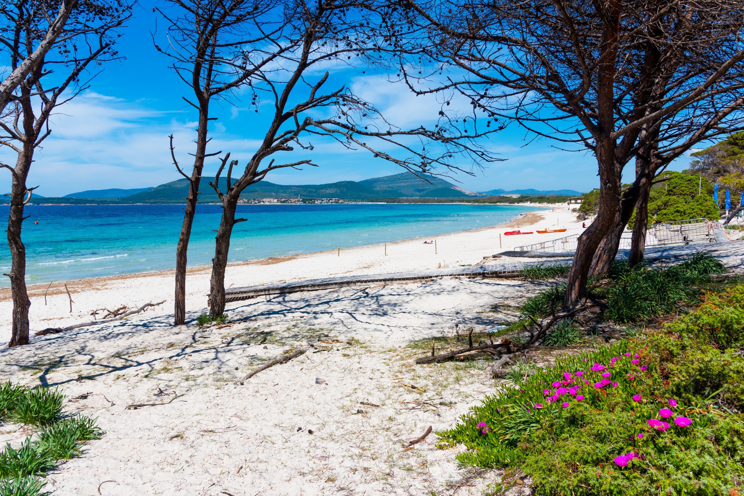 Alghero (pláže, památky, ubytování) - Sardinie | Cestujlevne.com