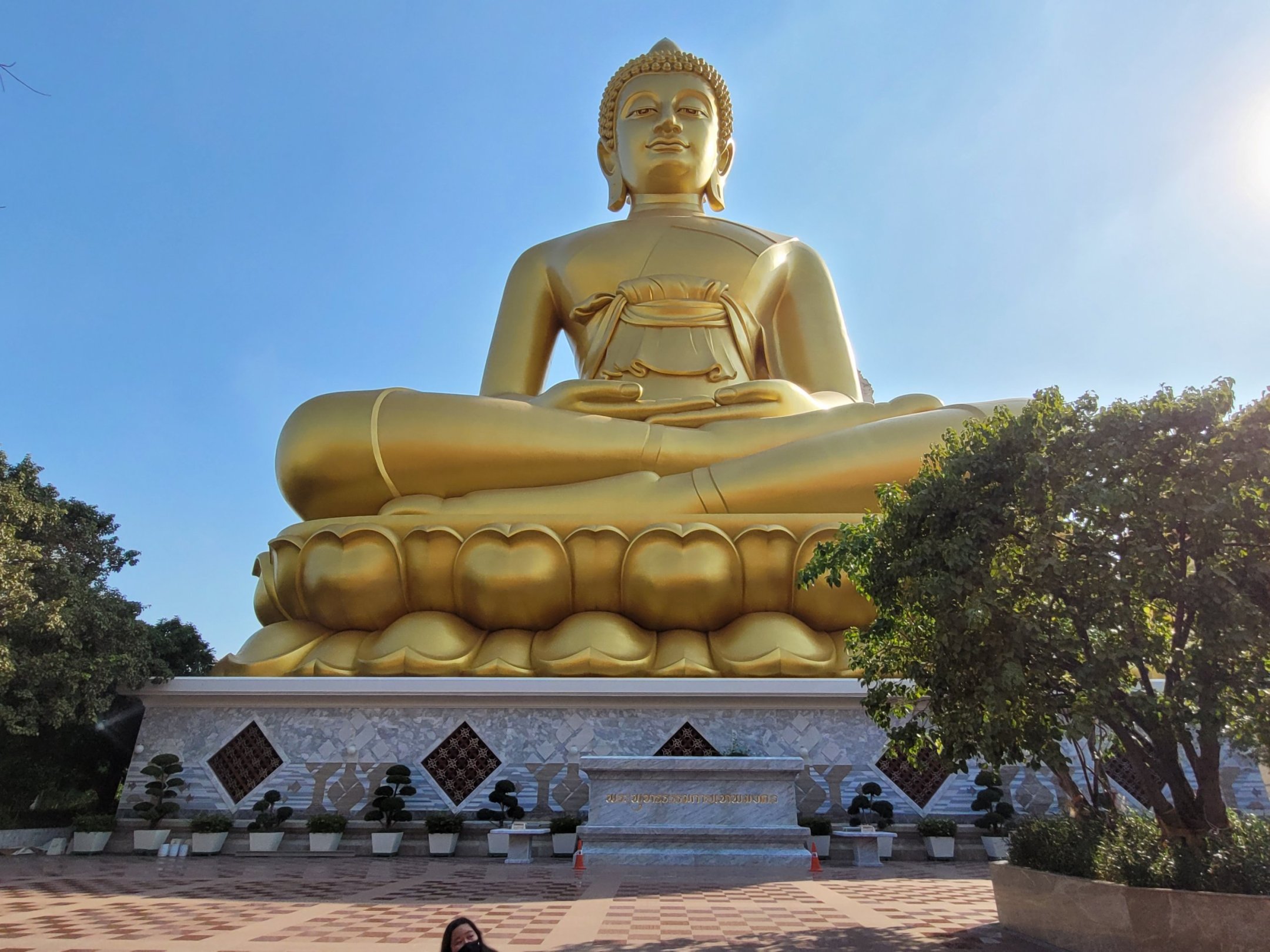 Wat Paknam (velký Buddha) - Bangkok | Cestujlevne.com