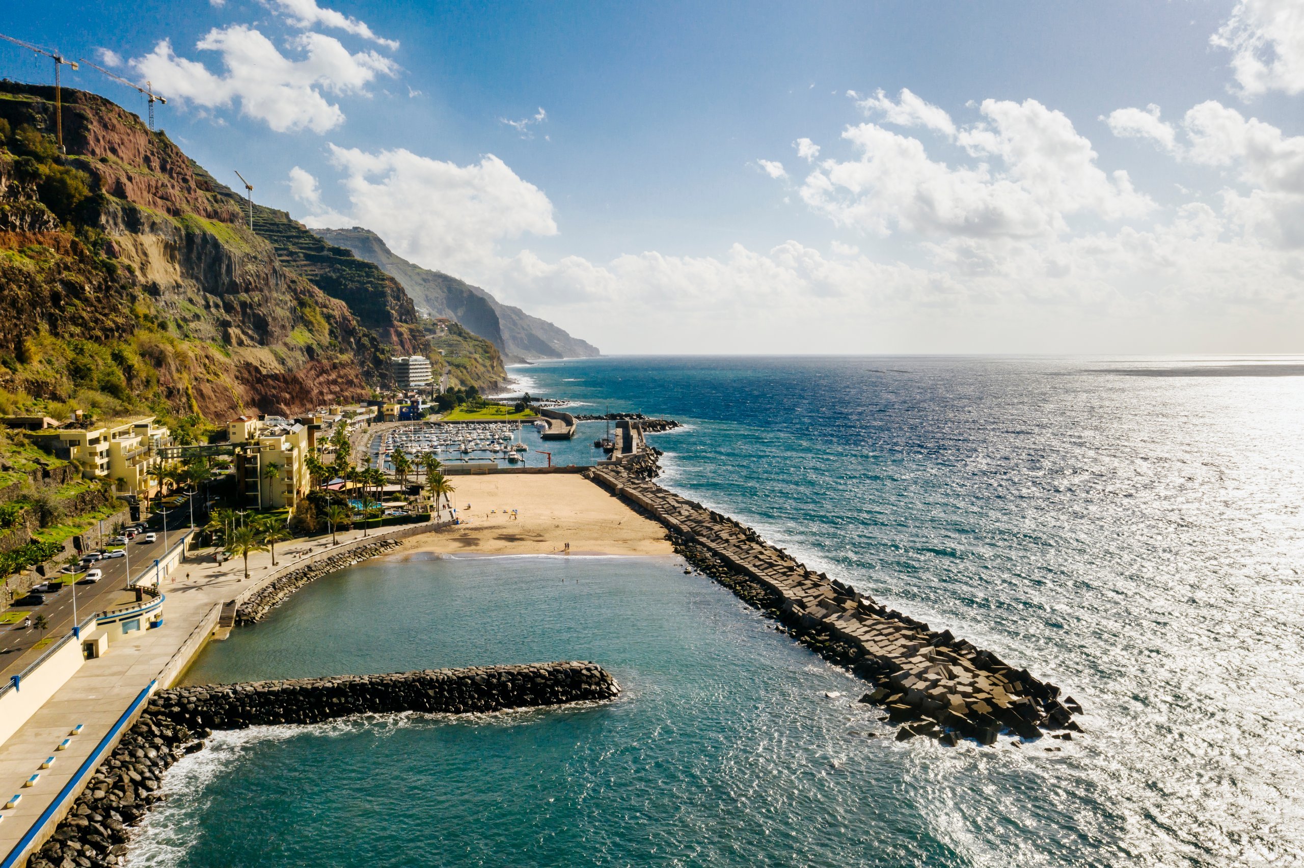 Calheta - Madeira | Cestujlevne.com