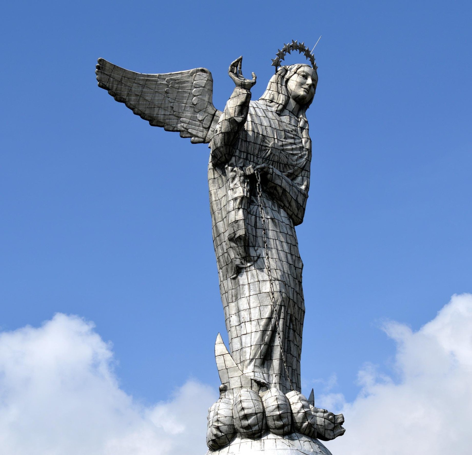 El Panecillo - Quito | Cestujlevne.com