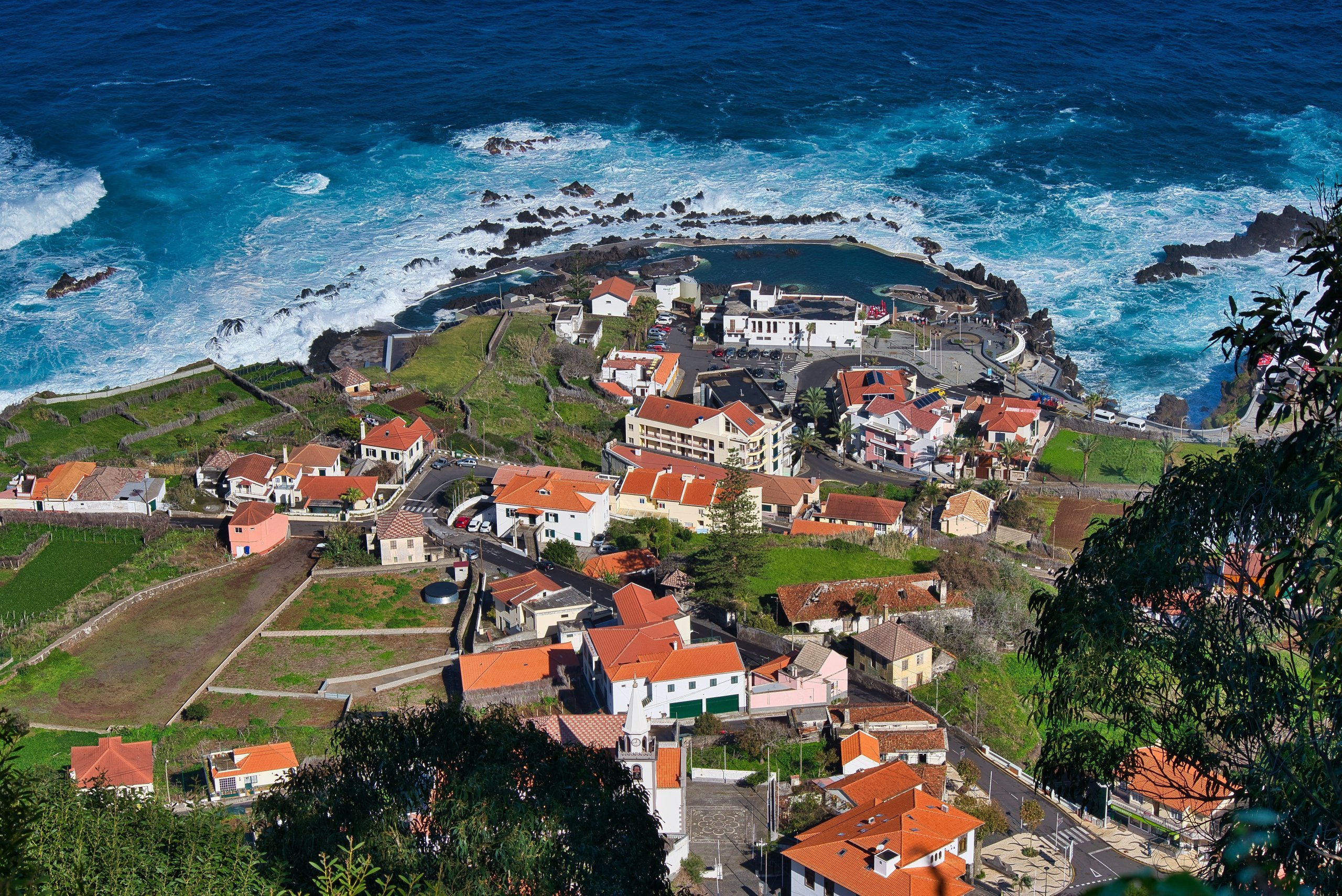 Přírodní bazény Porto Moniz - Madeira | Cestujlevne.com