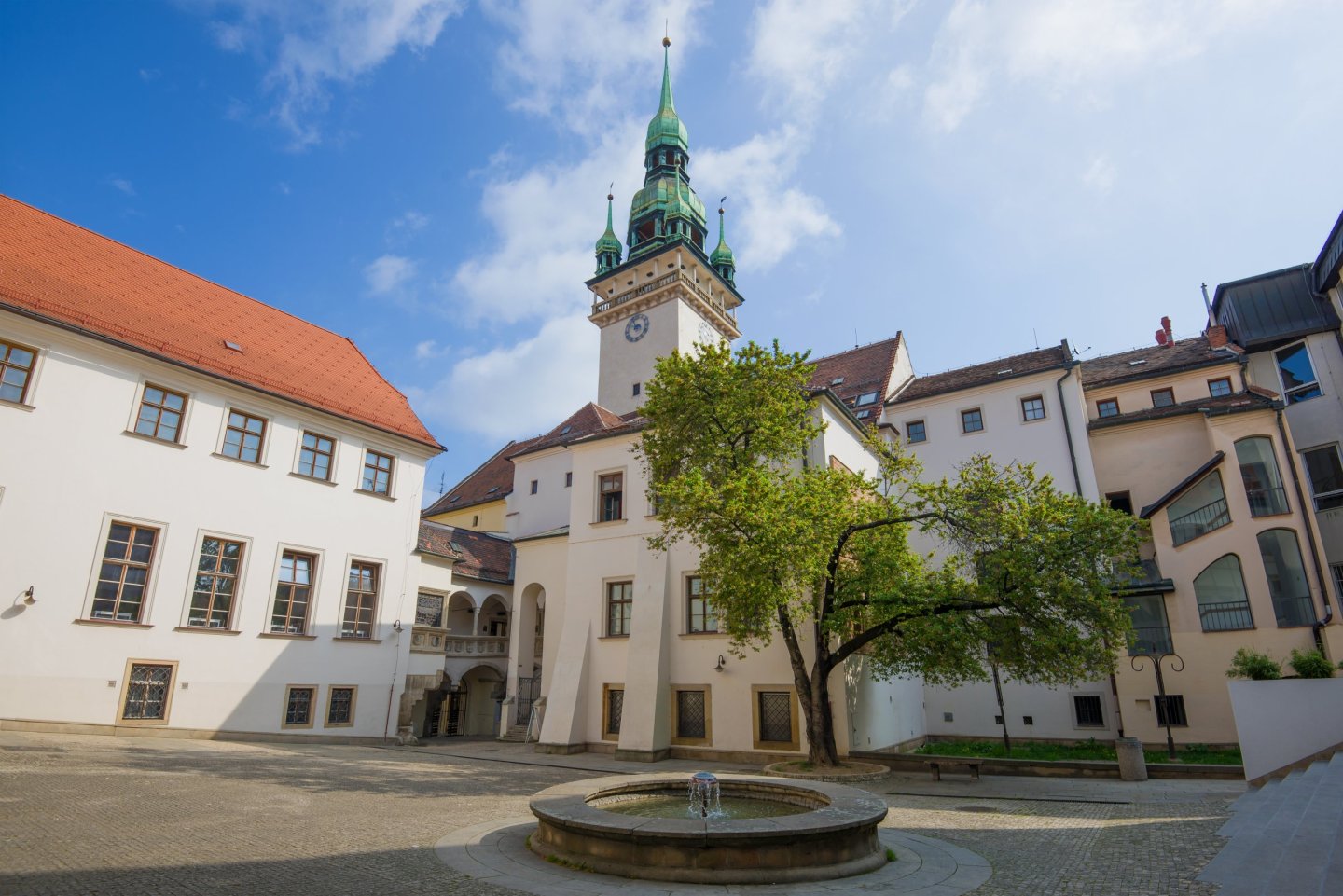 Stará radnice - Brno | Cestujlevne.com