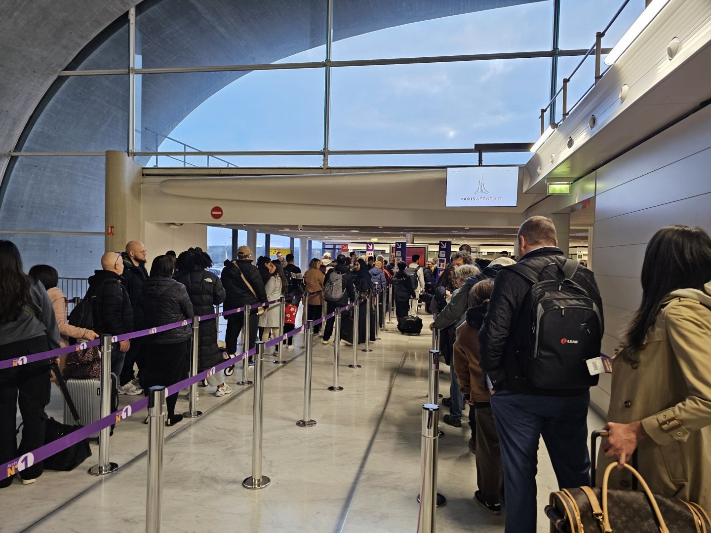 Přestup na letišti Paříž Charles de Gaulle CDG: moje zkušenost