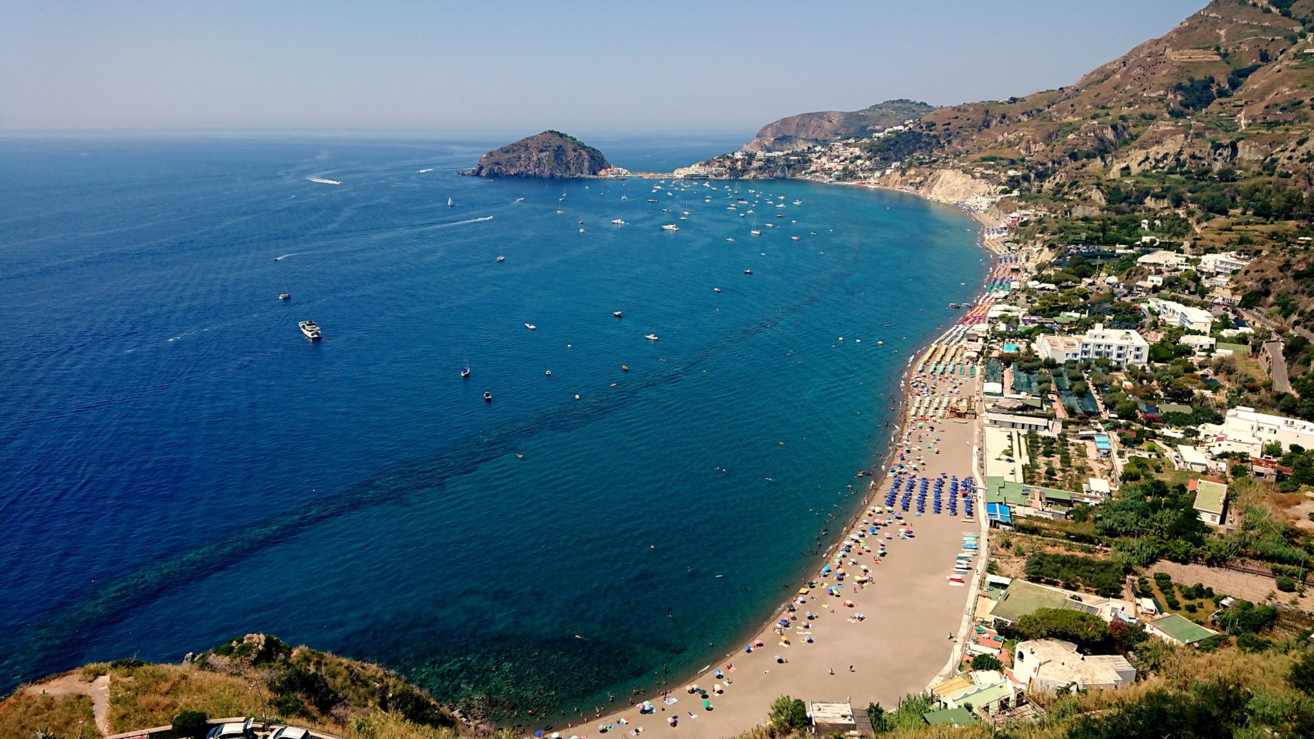 Pláž Maronti - Ischia | Cestujlevne.com