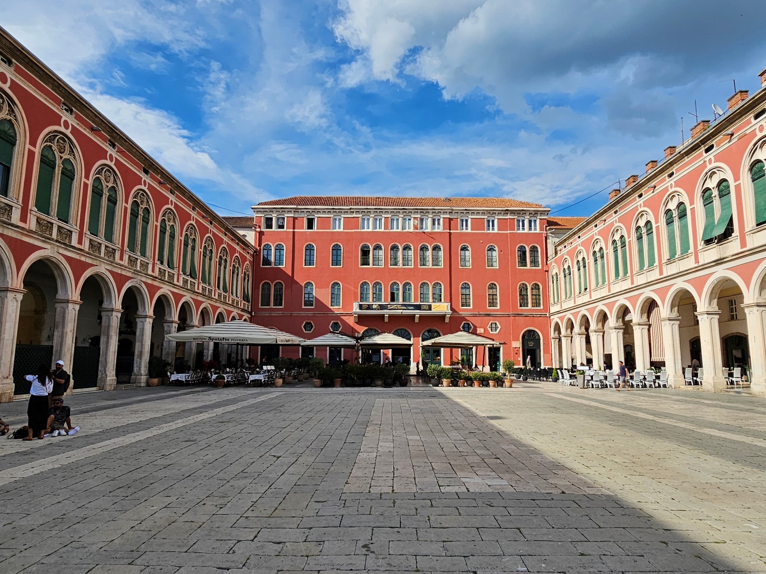 Prokurative (Trg Republike) - Split | Cestujlevne.com