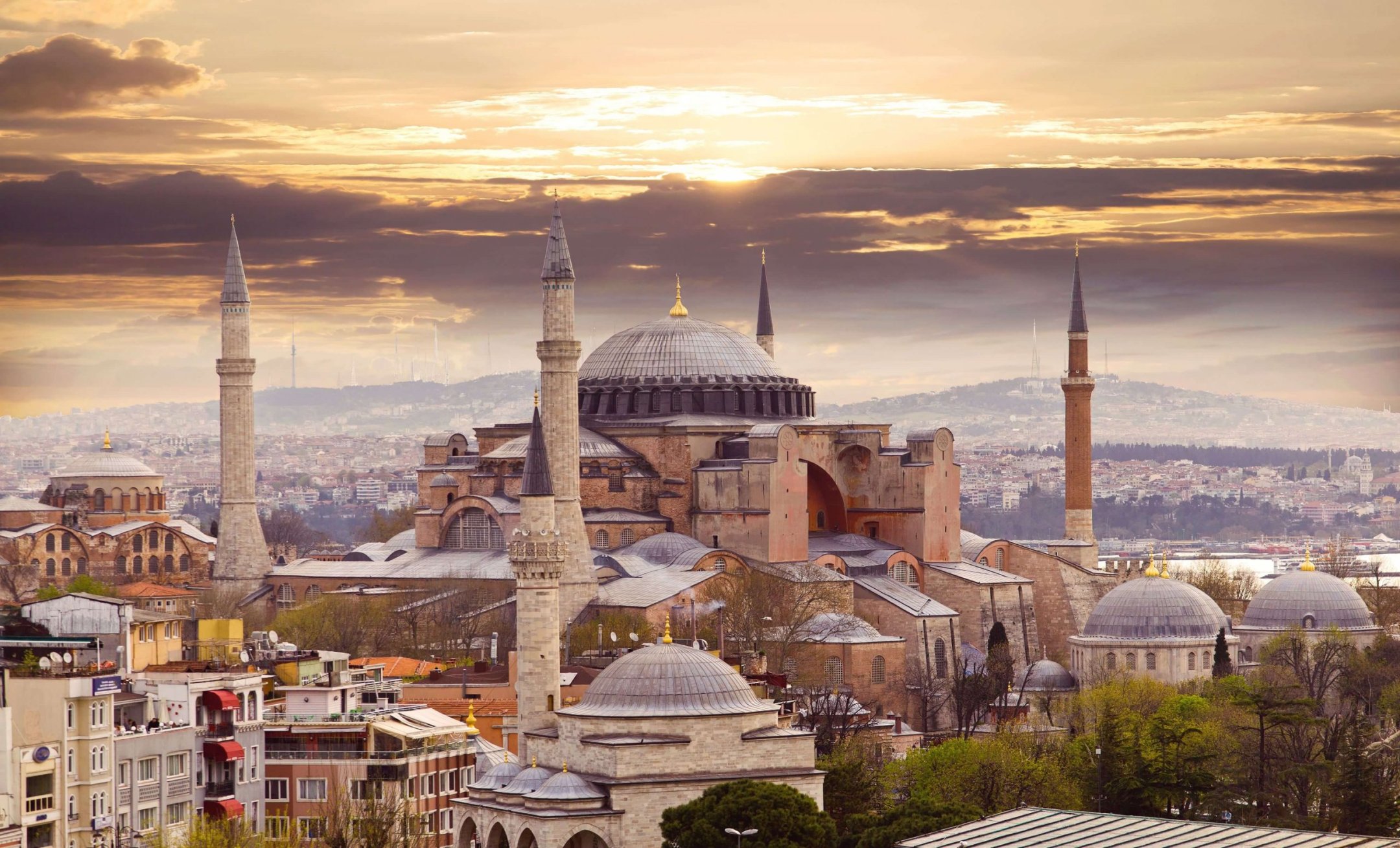 Terminály, mapa a přestup na letišti Istanbul (IST) | Cestujlevne.com