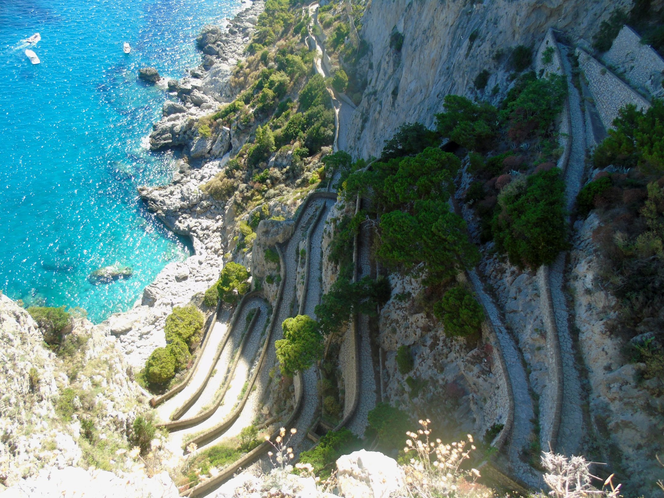 Giardini di Augusto a Via Krupp - Capri | Cestujlevne.com