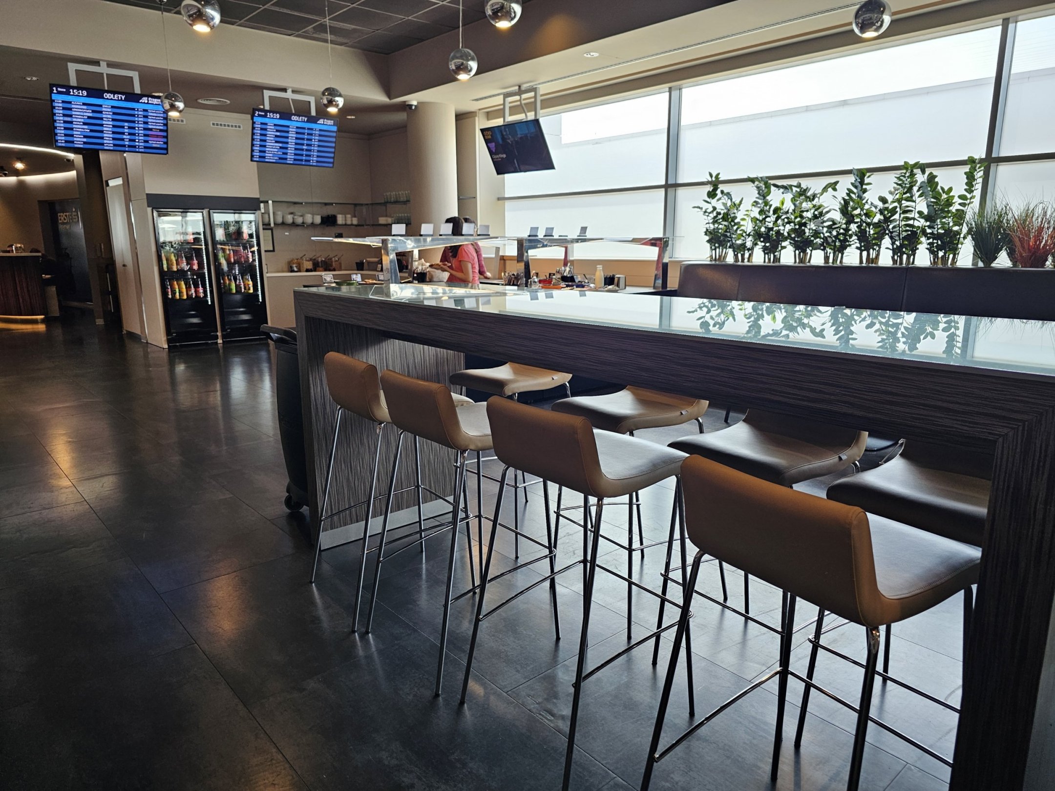 Recenze Erste Premier Lounge na letišti Praha