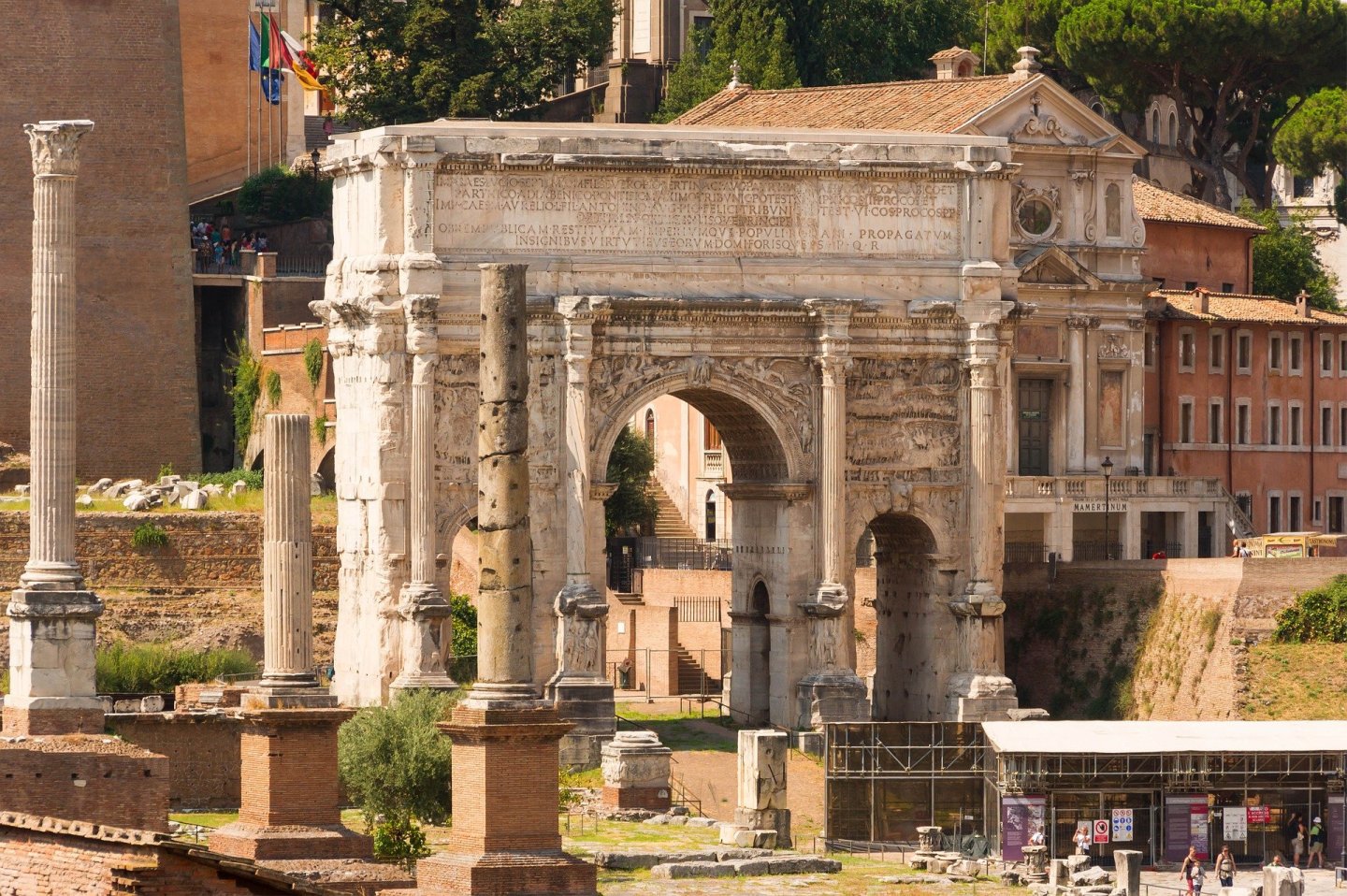 Forum Romanum | Řím | Cestujlevne.com