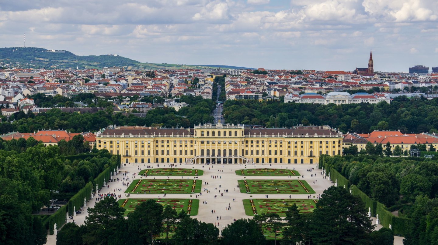 Schönbrunn - Vídeň | Zámek, zahrady a vstupné | Cestujlevne.com