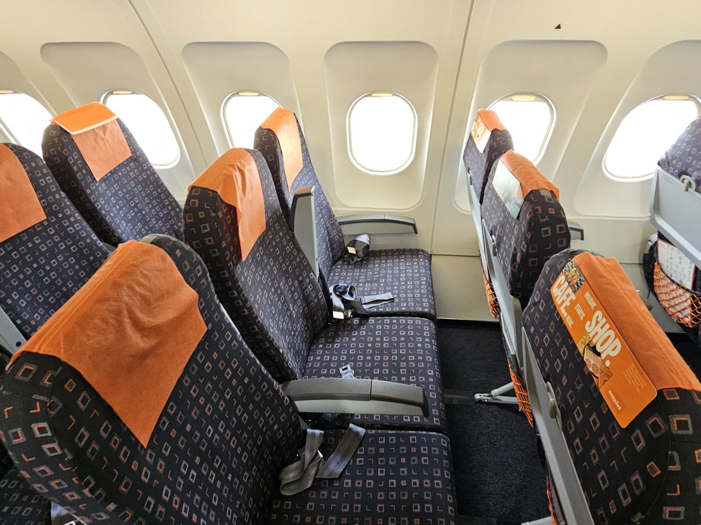easyJet check in - kdy a jak se odbavit