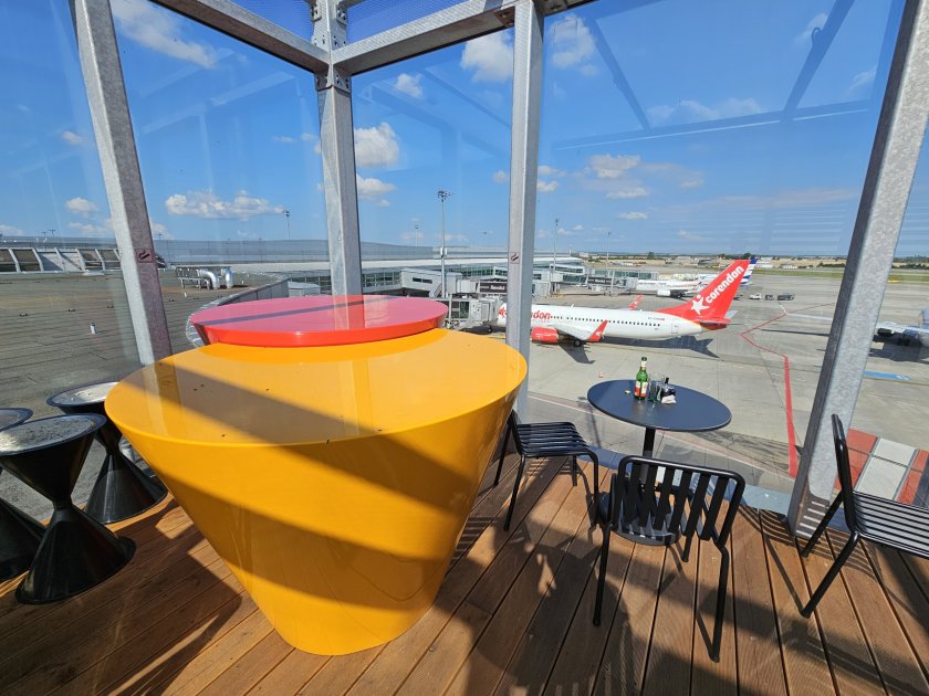 Recenze Mastercard Lounge na letišti Praha