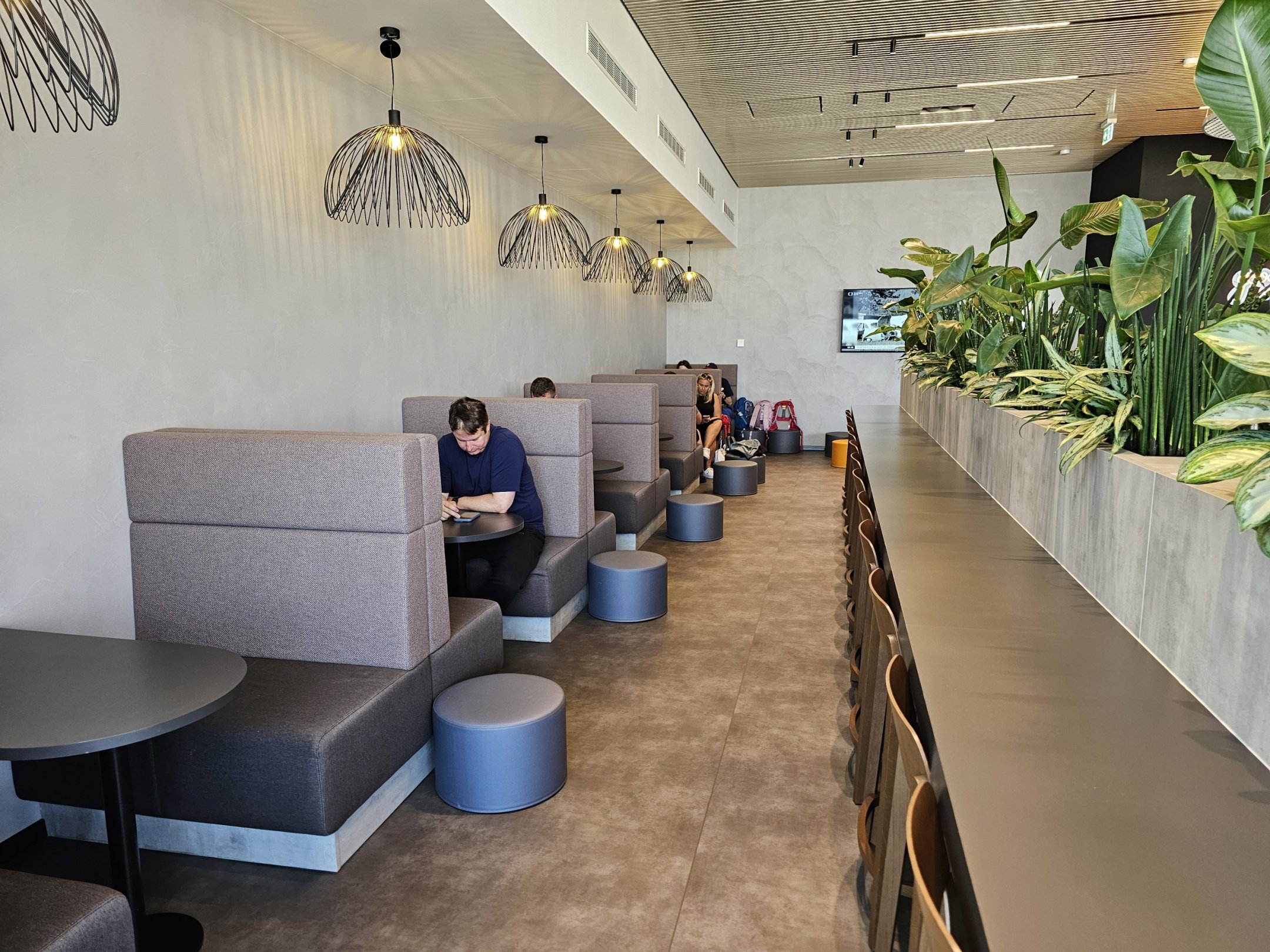 Recenze Mastercard Lounge na letišti Praha