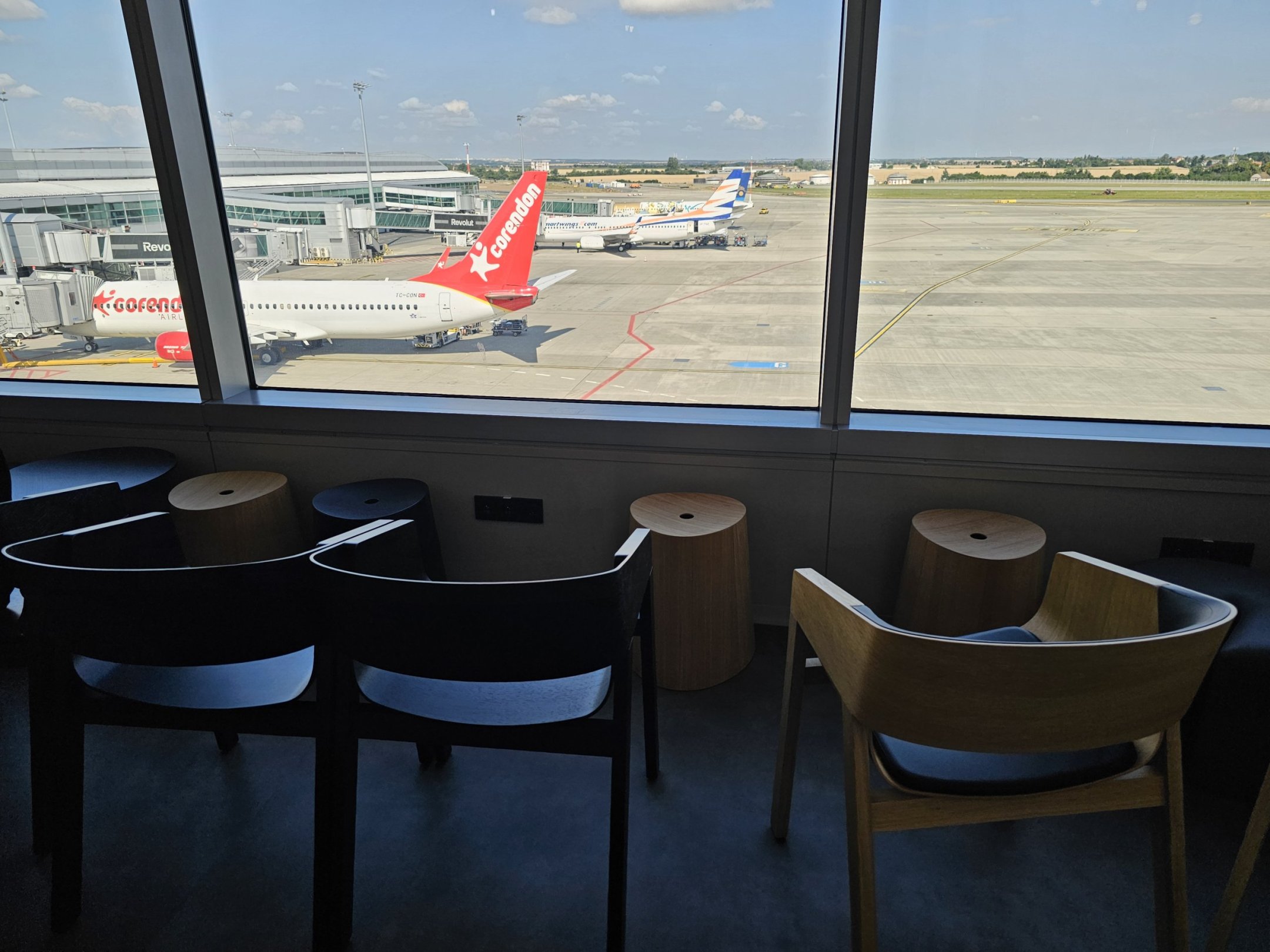 Recenze Mastercard Lounge na letišti Praha