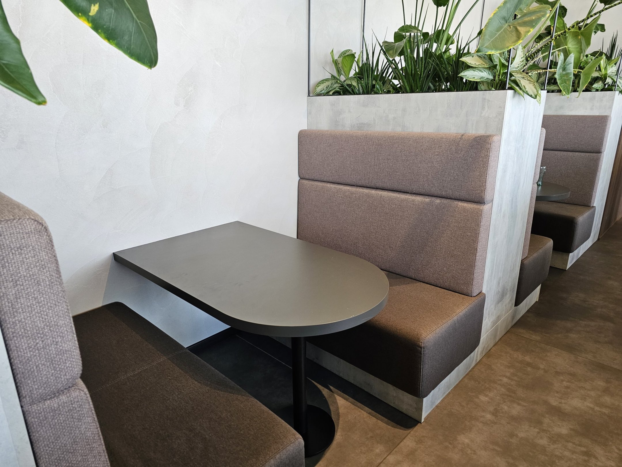 Recenze Mastercard Lounge na letišti Praha