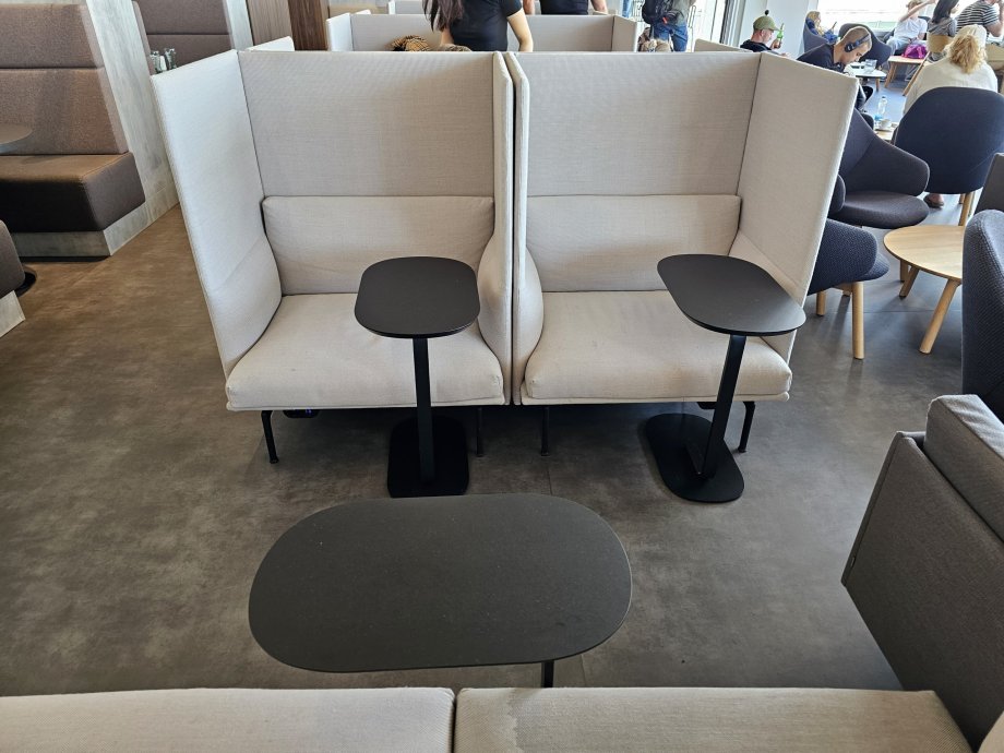 Recenze Mastercard Lounge na letišti Praha
