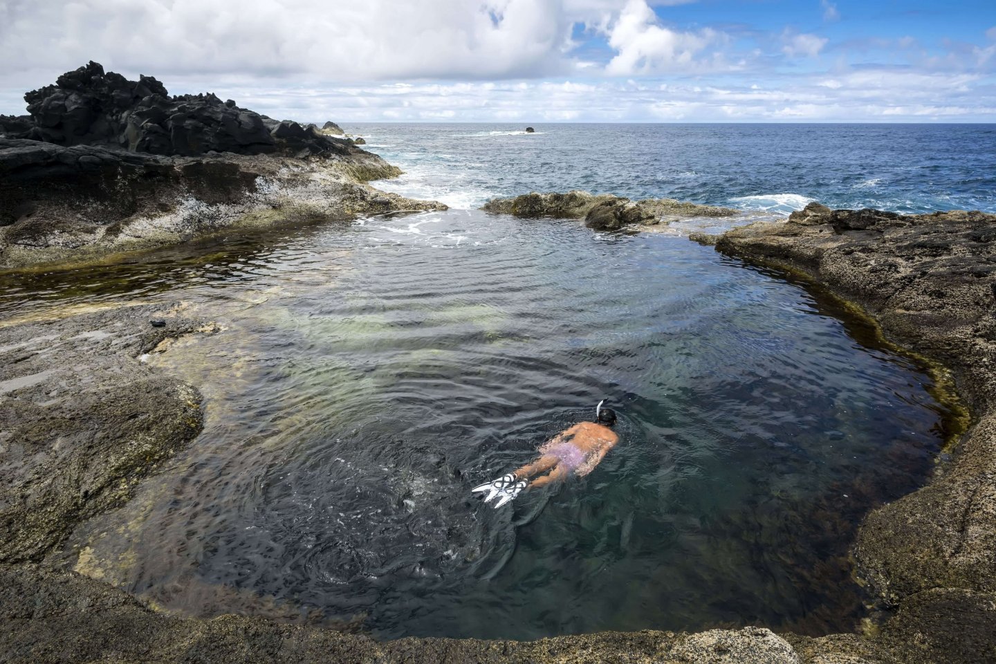 Praia dos Mosteiros - São Miguel | Cestujlevne.com